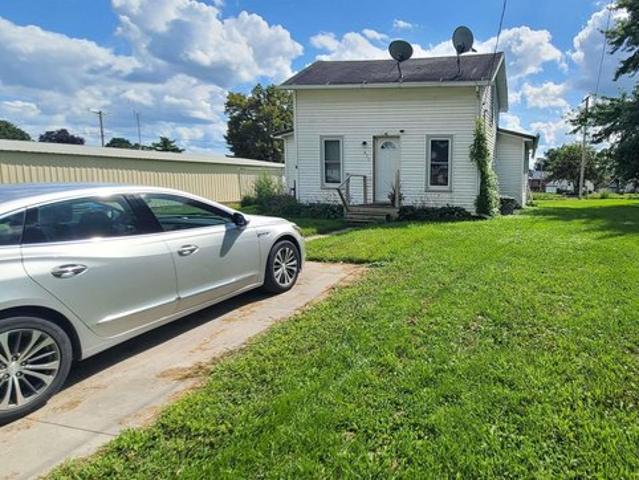 430 W Stoneman St, Postville, IA 52162