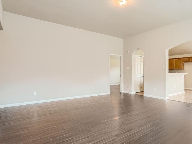 430 Vane Way