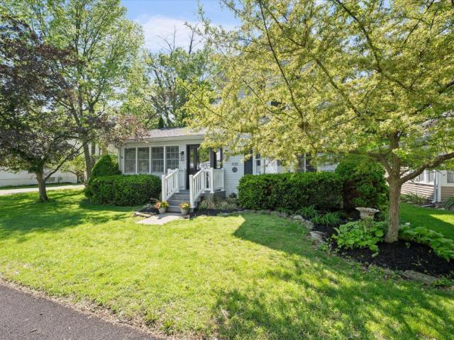 430 Vine Avenue