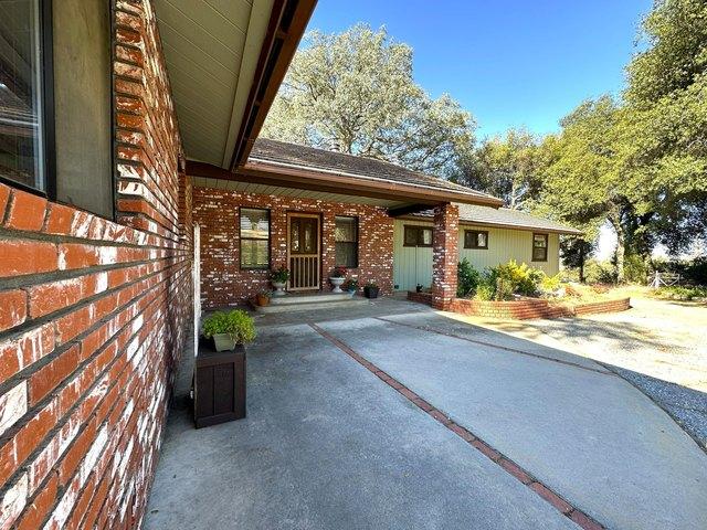 43150 Hot Springs Dr, California Hot Springs, CA 93207