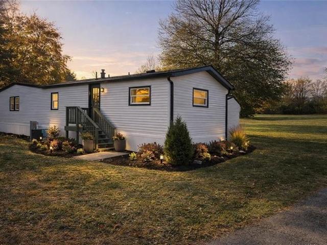 4315 Mountain Ct, North Whitehall Township, PA 18069