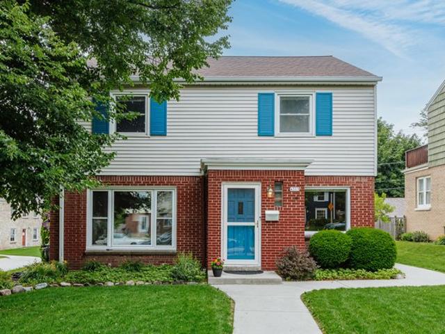 4315 N Alpine Ave, Shorewood, WI 53211