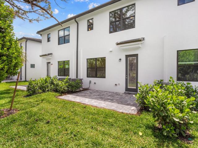 4315 Efendi Dr, Lake Worth, FL 33463 | MLS #B26016