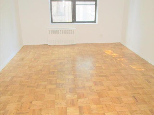 4315 Webster Avenue 1B
