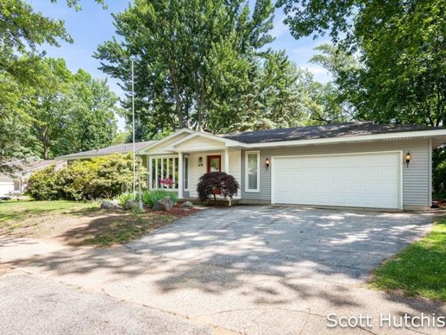 4316 Kennilworth Dr SE, Grand Rapids, MI 49546