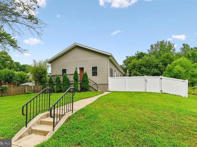 4316 Spencer St, Halethorpe, MD 21227