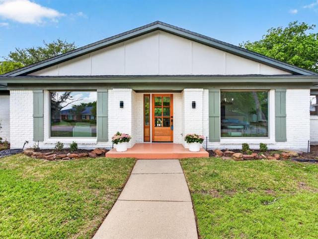 4316 Winding Way