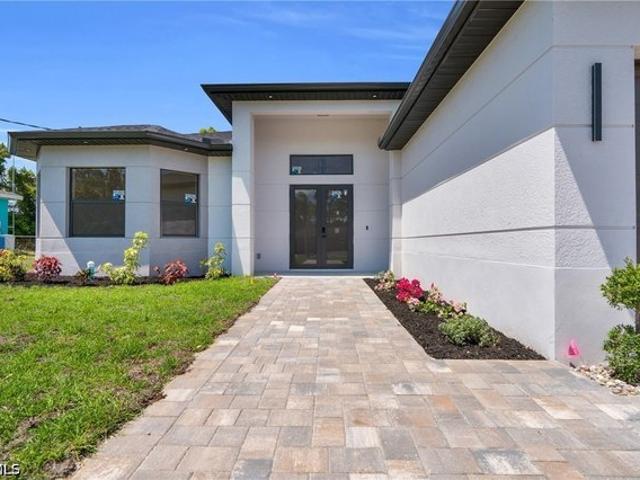 4316 6th St W, Lehigh Acres, FL 33971