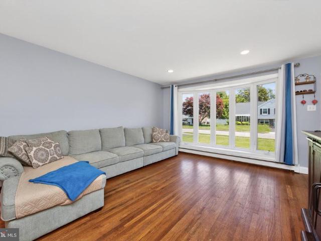 4317 Mount Vernon Avenue