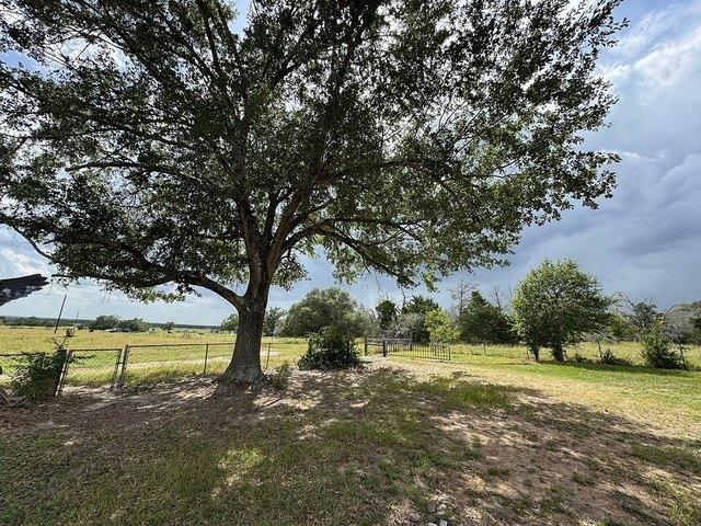 4317 Farm to Market Rd # 955, Fayetteville, TX 78940