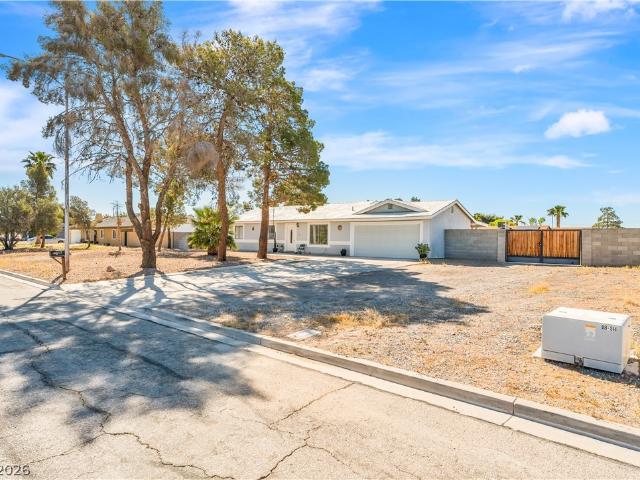 4317 Shady Hollow Avenue