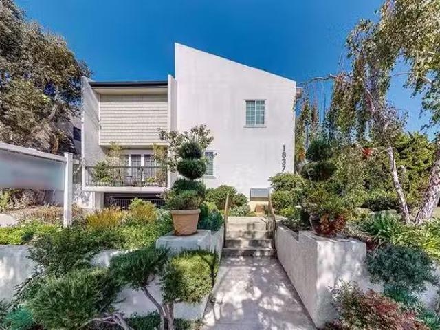 43187349 1837 11th St #3