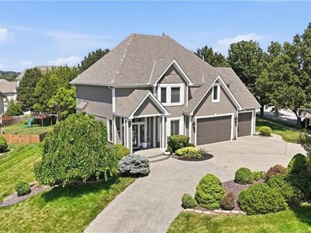 4318 NE 63rd St, Kansas City, MO 64119