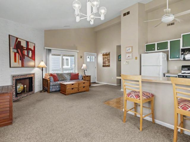 4318 W Brigantine Ave