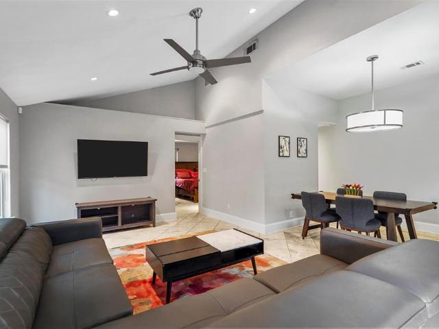 4319 Cabell Drive