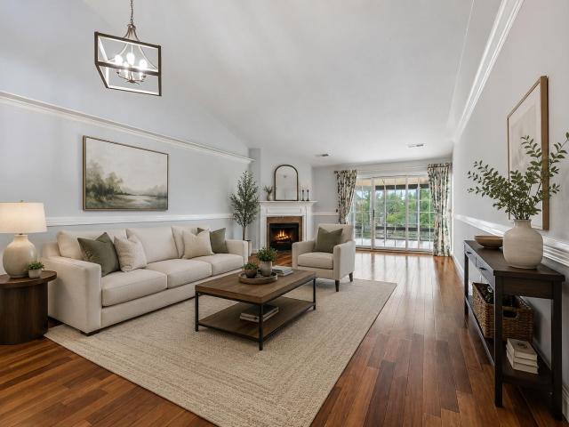 4319 Lakeshore Lane