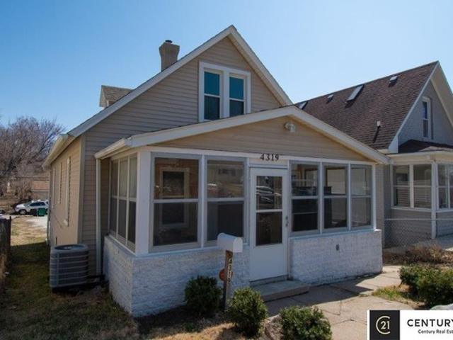 4319 S 27th St, Omaha, NE 68107