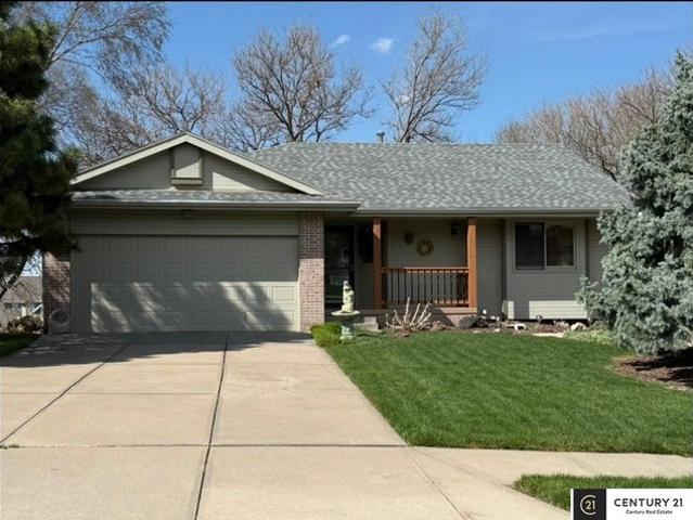 4310 Mark St, Bellevue, NE 68123