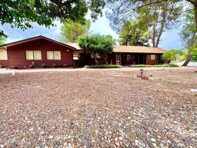 4310 N Lake View Dr, Rimrock, AZ 86335