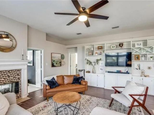 4310 Elgin Ct, Grand Prairie, TX 75052 | MLS #21310
