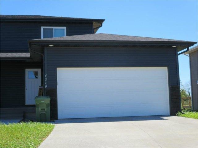 4310 S Mourning Dove Dr, Waterloo, IA 50702