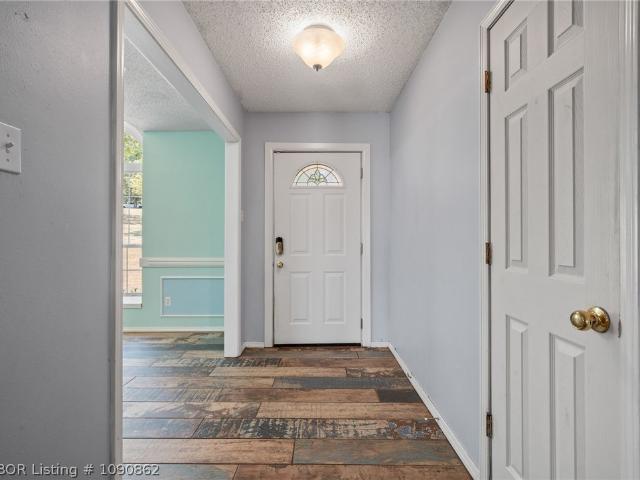 4310 Timber Lake