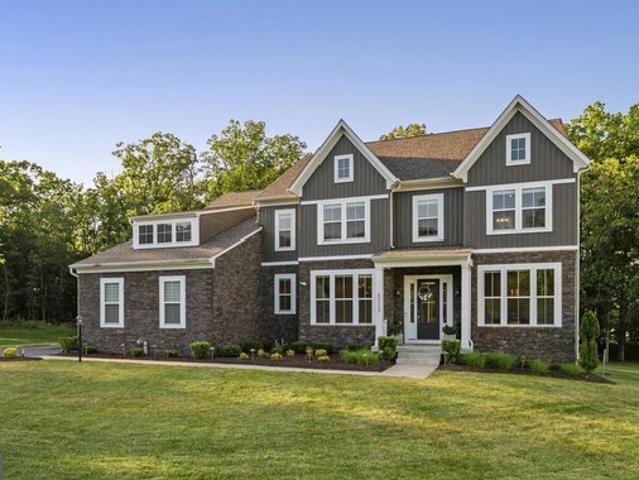 43113 Bitter Persimmon Ct, Centreville, VA 20120