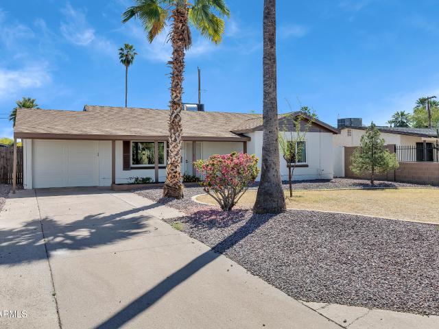 4311 N 11TH Place
