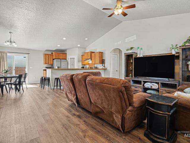 4311 N Buckboard Place