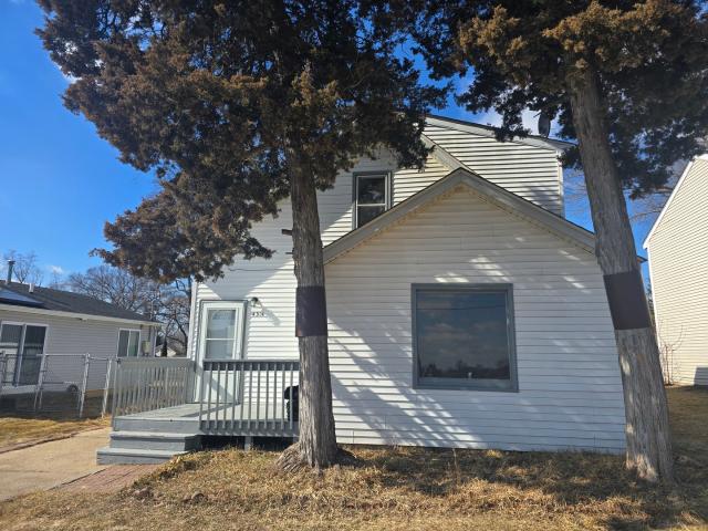 4311 E Wonder Lake Rd, Wonder Lake, IL 60097 | MLS #12577 | Compass