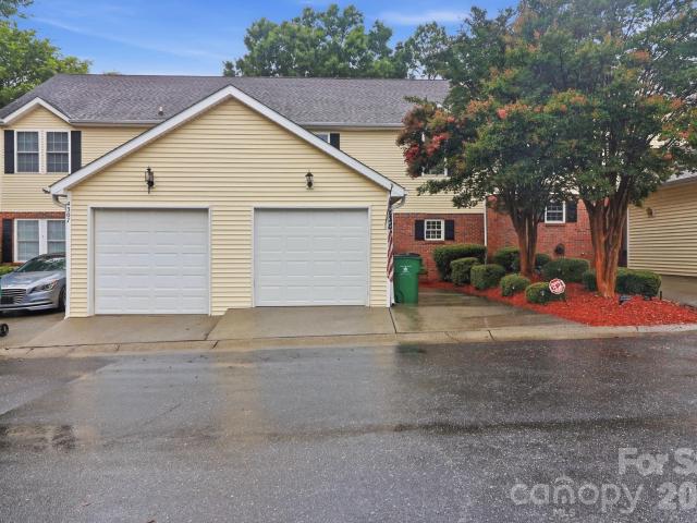 4311 Laurel Hill Lane