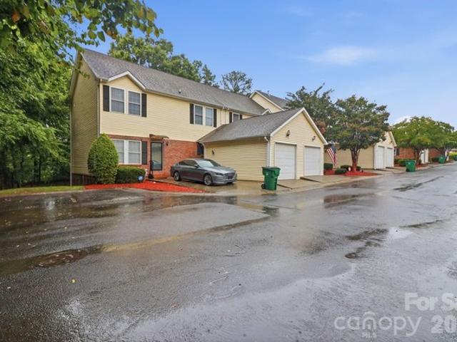 4311 Laurel Hill Ln, Charlotte, NC 28217