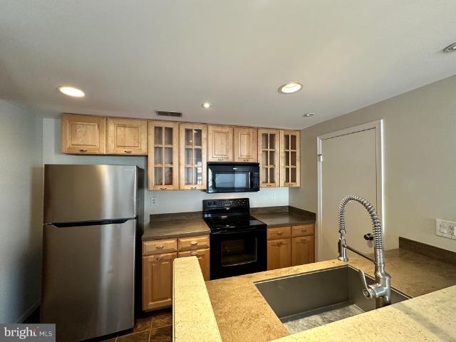 4311 Pembrook Village Drive # 9
