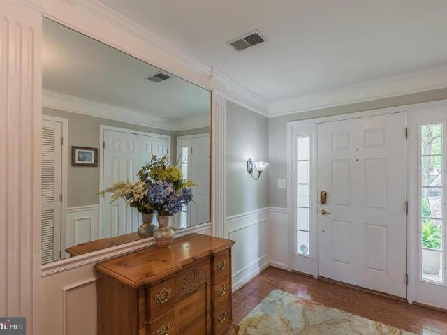 43125 Holtby Square