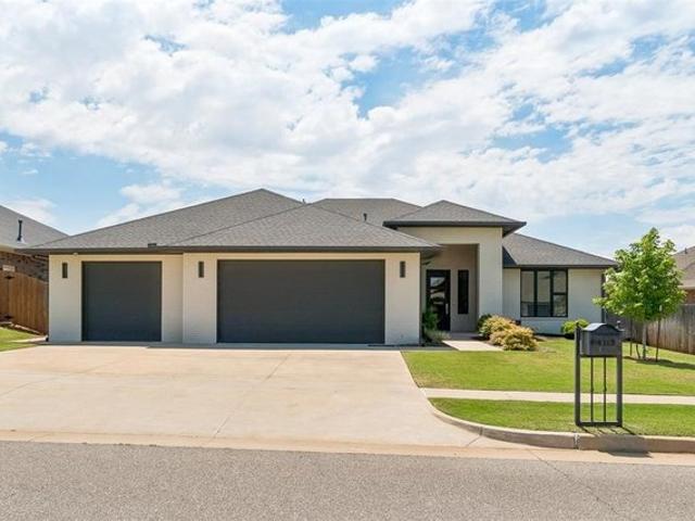 4312 NW 153rd St, Edmond, OK 73013