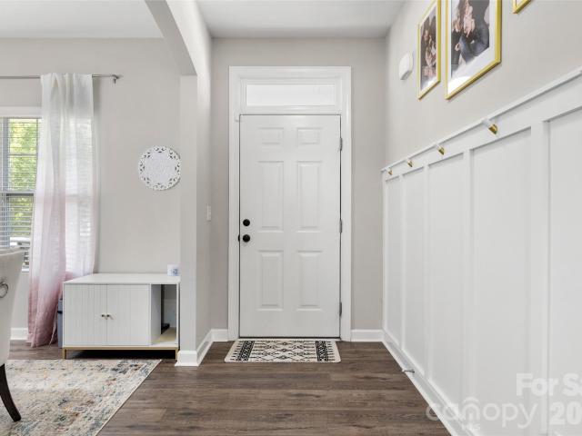 4312 Huntley Glen Drive