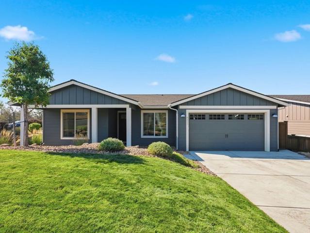 4312 SW Yew Ave, Redmond, OR 97756