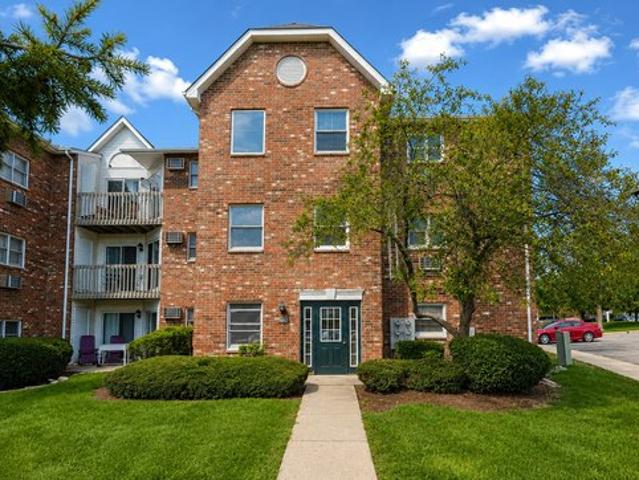 4312 W Shamrock Ln Apt 3C, Mchenry, IL 60050