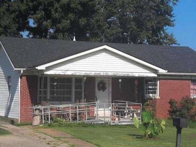 431 19th St, Tell City, IN 47586
