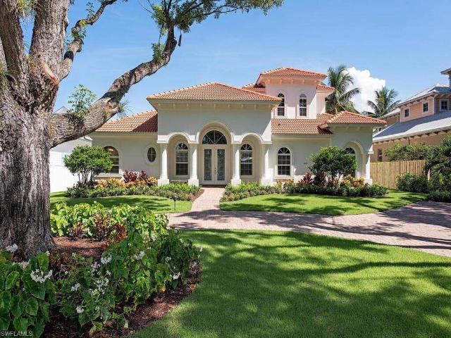 431 1st Ave N, Naples, FL