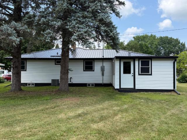431 8th Street W