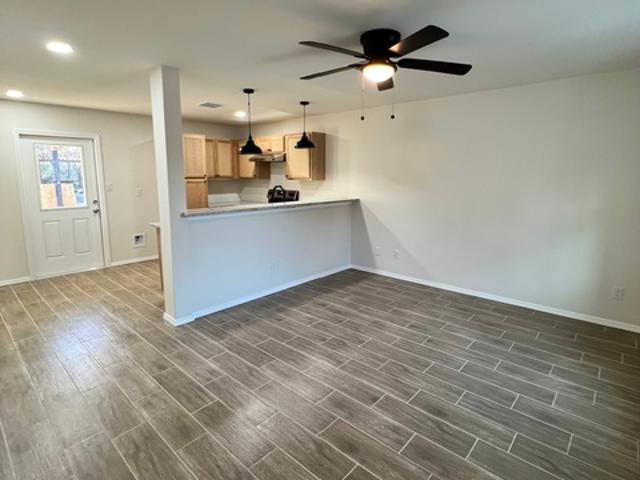 431 Creekside Dr