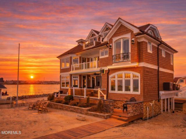 431 Beachfront