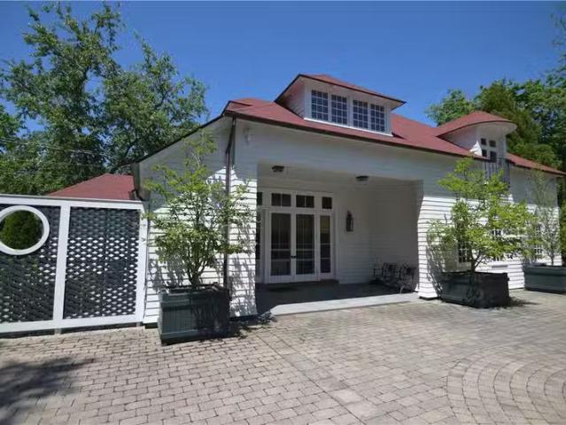 431 Bellevue Ave, Unit CH, Newport, RI 02840 MLS #1377119