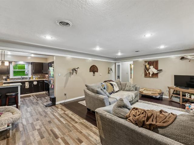 431 E Pleasant View Drive