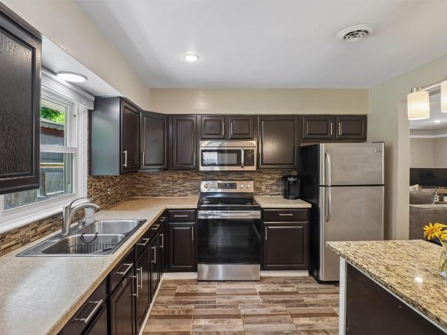 431 E Pleasant View Drive