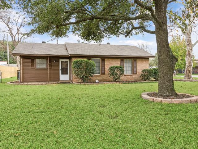431 Hummingbird Ln, Houston, TX 77060 | MLS #39632