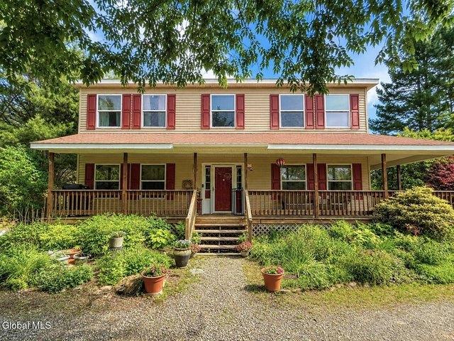 431 Melrose Valley Falls Rd, Melrose, NY 12121
