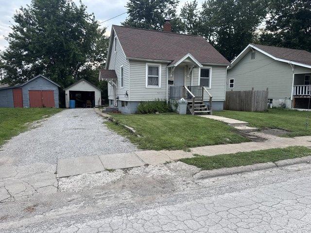 431 N Bond Ave, Marshall, MO 65340
