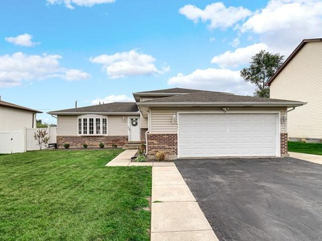 431 Polo Club Dr, Glendale Heights, IL 60139